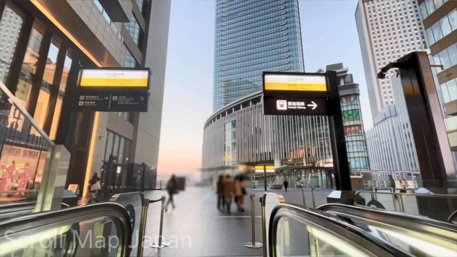 【WILLERバス/のりば案内】動画と写真でもう迷わない！大阪梅田バスターミナルの行き方 | Scroll Map Japan